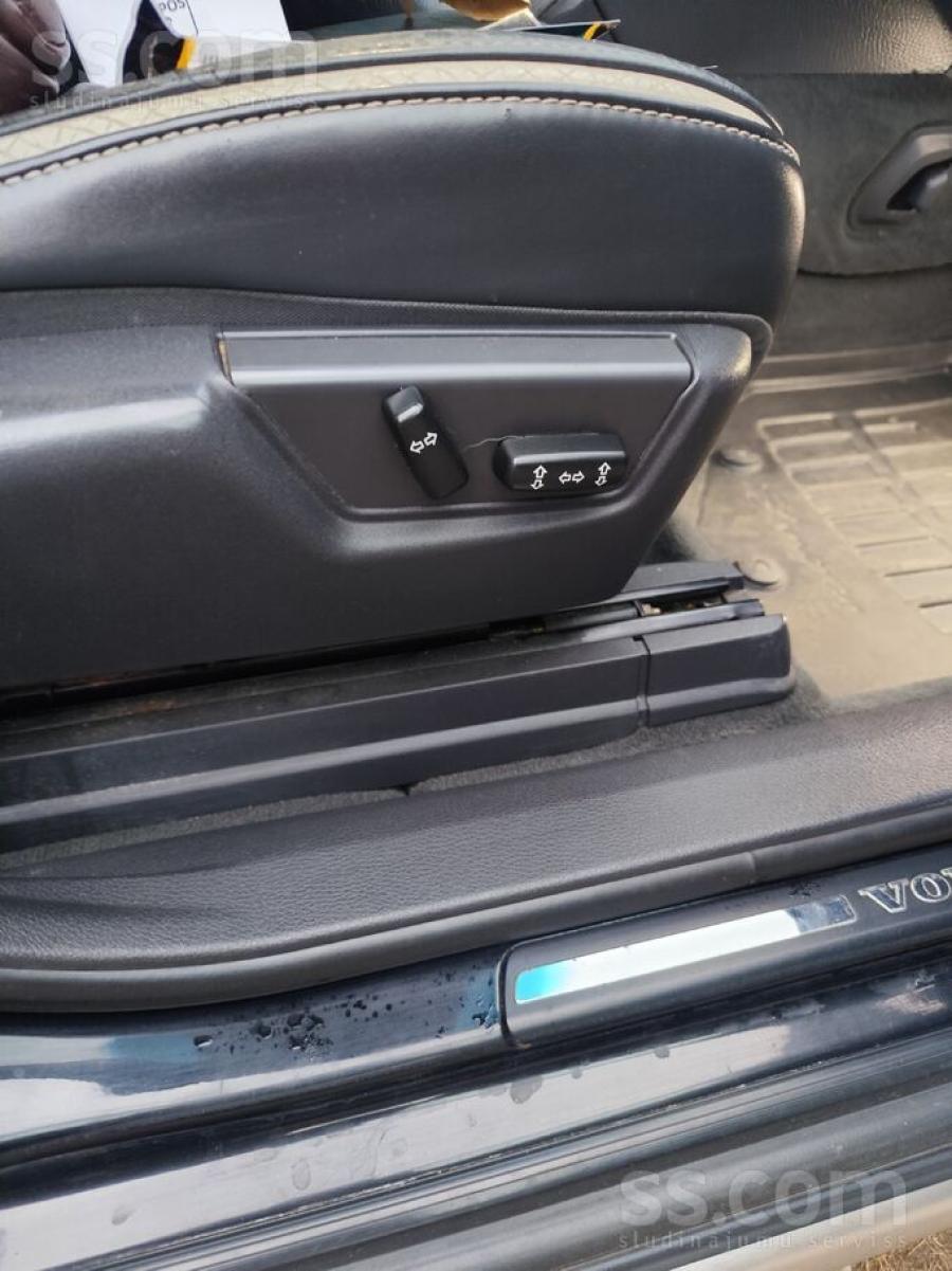 Melns Volvo XC90 2009 Rīga, ar dzinēja tilpumu 2.40 L un nobraukumu 0 tūkst. km par 8500 €, foto 12 vietnē AUTOMOTO.COM.LV