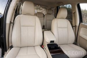 Black Volvo XC90 2009 in Riga, with an engine capacity of 2.40 L and mileage of 346 thousand km for 7900 €, photo 4 on AUTOMOTO.COM.LV