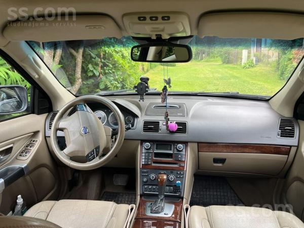 Melns Volvo XC90 2009 Rīga, ar dzinēja tilpumu 2.40 L un nobraukumu 346 tūkst. km par 5800 €, foto 7 vietnē AUTOMOTO.COM.LV