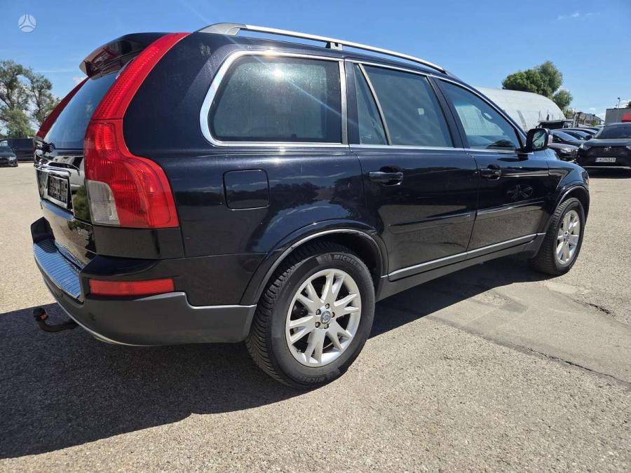 Melns Volvo XC90 2009 Marijampole, ar dzinēja tilpumu 2.40 L un nobraukumu 325 tūkst. km par 6199 €, foto 6 vietnē AUTOMOTO.COM.LV