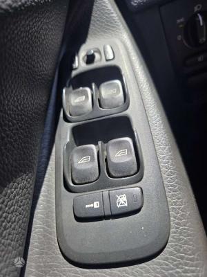 Melns Volvo XC90 2009 Marijampole, ar dzinēja tilpumu 2.40 L un nobraukumu 325 tūkst. km par 6199 €, foto 17 vietnē AUTOMOTO.COM.LV