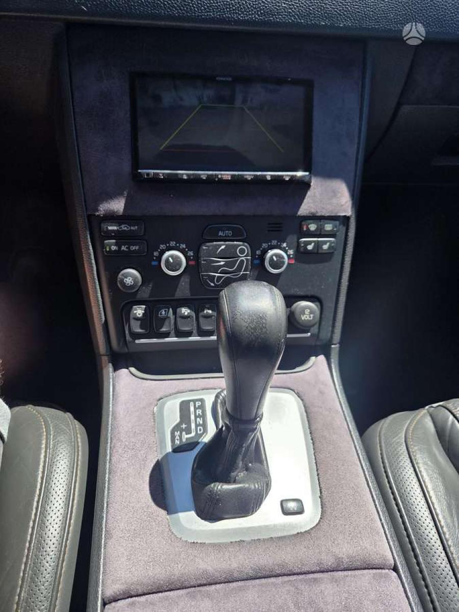 Melns Volvo XC90 2009 Marijampole, ar dzinēja tilpumu 2.40 L un nobraukumu 325 tūkst. km par 6199 €, foto 20 vietnē AUTOMOTO.COM.LV