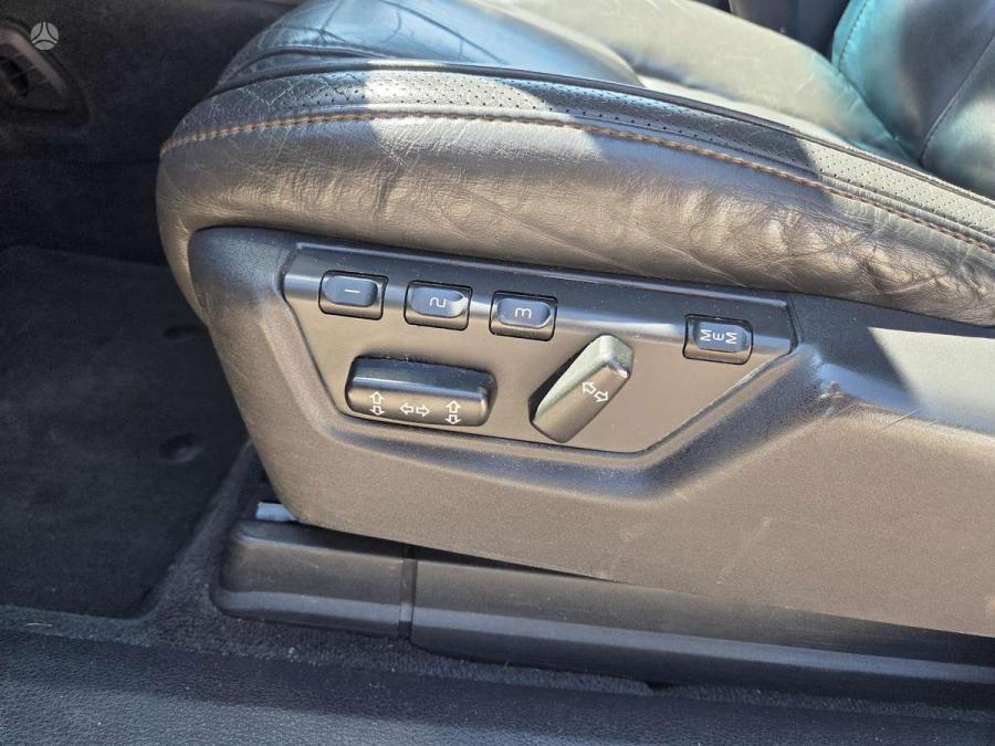 Melns Volvo XC90 2009 Marijampole, ar dzinēja tilpumu 2.40 L un nobraukumu 325 tūkst. km par 6199 €, foto 21 vietnē AUTOMOTO.COM.LV