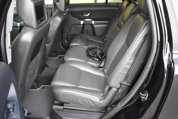 Melns Volvo XC90 2009 Talsi, ar dzinēja tilpumu 2.40 L un nobraukumu 240 tūkst. km par 6900 €, foto 8 vietnē AUTOMOTO.COM.LV