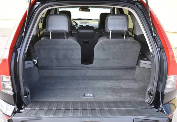 Melns Volvo XC90 2009 Talsi, ar dzinēja tilpumu 2.40 L un nobraukumu 240 tūkst. km par 6900 €, foto 10 vietnē AUTOMOTO.COM.LV