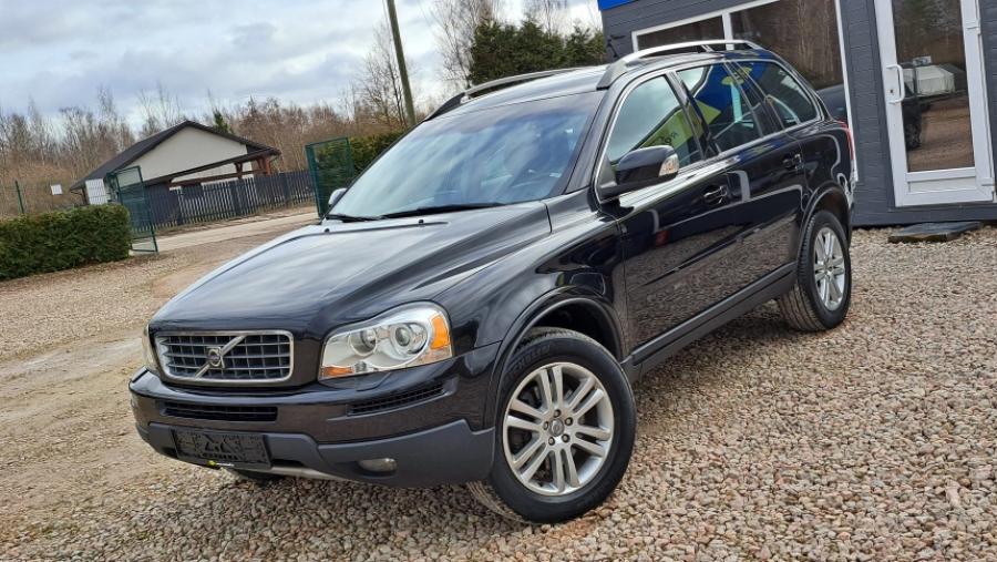 Black Volvo XC90 2009 in Riga, with an engine capacity of 2.40 L and mileage of 219 thousand km for 8490 €, photo 1 on AUTOMOTO.COM.LV