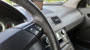 Black Volvo XC90 2009 in Riga, with an engine capacity of 2.40 L and mileage of 219 thousand km for 8490 €, photo 5 on AUTOMOTO.COM.LV