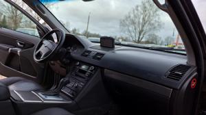Black Volvo XC90 2009 in Riga, with an engine capacity of 2.40 L and mileage of 219 thousand km for 8490 €, photo 6 on AUTOMOTO.COM.LV