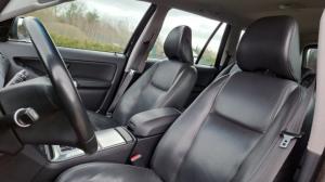 Black Volvo XC90 2009 in Riga, with an engine capacity of 2.40 L and mileage of 219 thousand km for 8490 €, photo 13 on AUTOMOTO.COM.LV