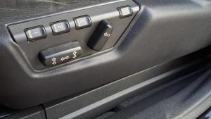 Black Volvo XC90 2009 in Riga, with an engine capacity of 2.40 L and mileage of 219 thousand km for 8490 €, photo 33 on AUTOMOTO.COM.LV