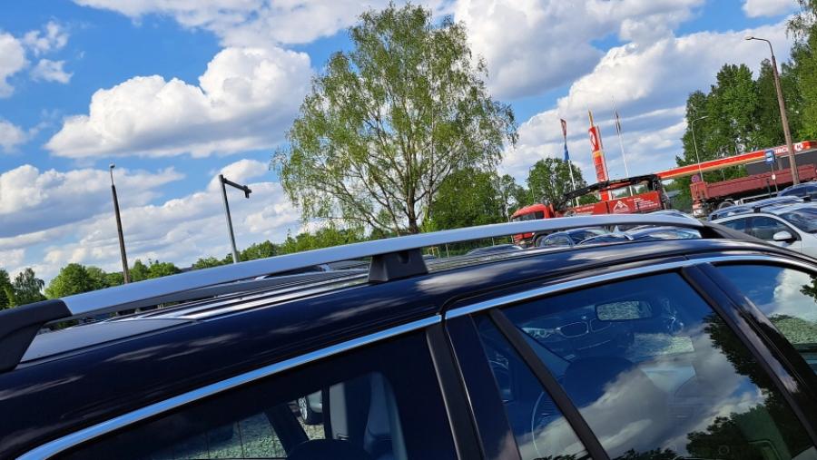 Black Volvo XC90 2009 in Riga, with an engine capacity of 2.40 L and mileage of 219 thousand km for 8490 €, photo 35 on AUTOMOTO.COM.LV