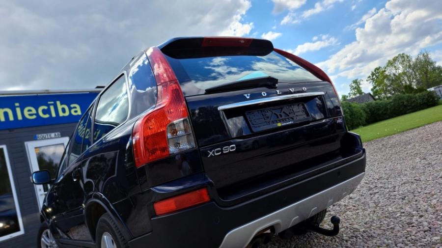 Black Volvo XC90 2009 in Riga, with an engine capacity of 2.40 L and mileage of 219 thousand km for 8490 €, photo 50 on AUTOMOTO.COM.LV