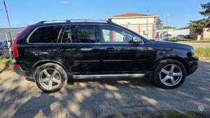 Black Volvo XC90 2009 in Siauliai, with an engine capacity of 2.40 L and mileage of 288 thousand km for 7250 €, photo 7 on AUTOMOTO.COM.LV