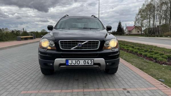Melns Volvo XC90 2009 Raseiniai, ar dzinēja tilpumu 3.19 L un nobraukumu 251 tūkst. km par 6400 €, foto 1 vietnē AUTOMOTO.COM.LV