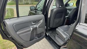 Black Volvo XC90 2009 in Raseiniai, with an engine capacity of 3.19 L and mileage of 251 thousand km for 6400 €, photo 18 on AUTOMOTO.COM.LV
