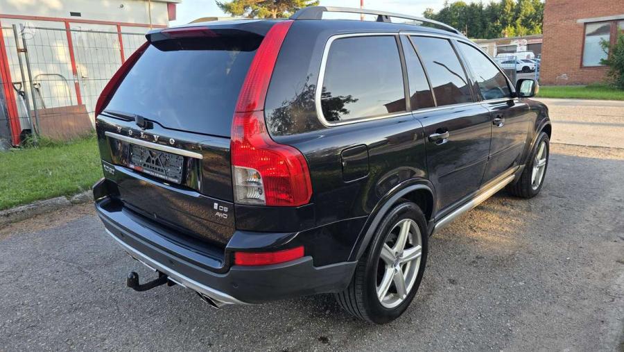 Melns Volvo XC90 2009 Šauļi, ar dzinēja tilpumu 2.40 L un nobraukumu 288 tūkst. km par 7250 €, foto 6 vietnē AUTOMOTO.COM.LV
