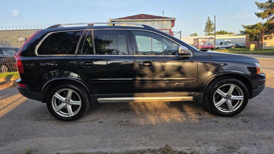 Melns Volvo XC90 2009 Šauļi, ar dzinēja tilpumu 2.40 L un nobraukumu 288 tūkst. km par 7250 €, foto 7 vietnē AUTOMOTO.COM.LV