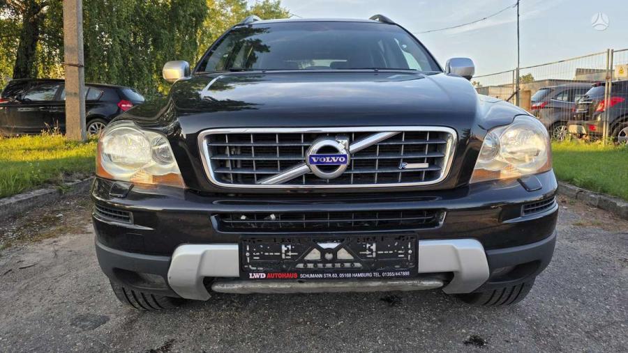 Melns Volvo XC90 2009 Šauļi, ar dzinēja tilpumu 2.40 L un nobraukumu 288 tūkst. km par 7250 €, foto 9 vietnē AUTOMOTO.COM.LV