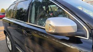 Melns Volvo XC90 2009 Šauļi, ar dzinēja tilpumu 2.40 L un nobraukumu 288 tūkst. km par 7250 €, foto 16 vietnē AUTOMOTO.COM.LV