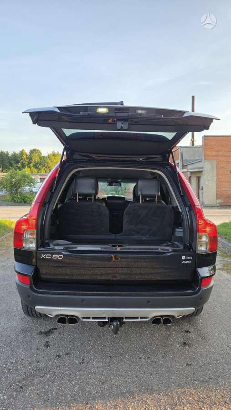 Melns Volvo XC90 2009 Šauļi, ar dzinēja tilpumu 2.40 L un nobraukumu 288 tūkst. km par 7250 €, foto 37 vietnē AUTOMOTO.COM.LV