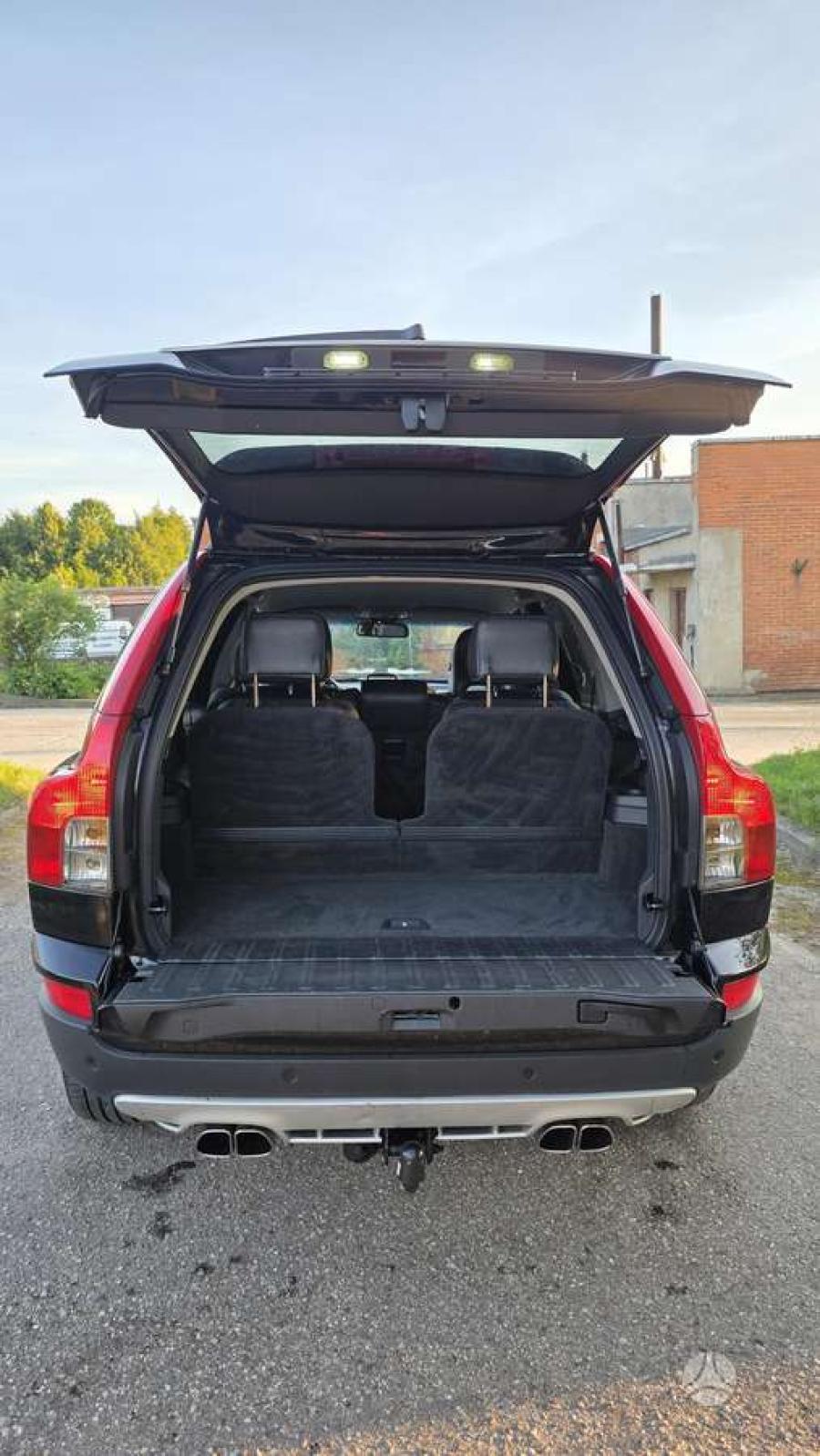 Melns Volvo XC90 2009 Šauļi, ar dzinēja tilpumu 2.40 L un nobraukumu 288 tūkst. km par 7250 €, foto 38 vietnē AUTOMOTO.COM.LV