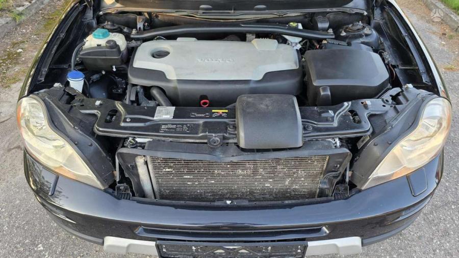 Melns Volvo XC90 2009 Šauļi, ar dzinēja tilpumu 2.40 L un nobraukumu 288 tūkst. km par 7250 €, foto 41 vietnē AUTOMOTO.COM.LV