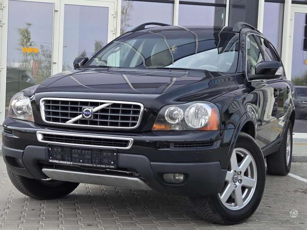 Black Volvo XC90 2009 in Vilnius, with an engine capacity of 2.40 L and mileage of 293 thousand km for 8900 €, photo 1 on AUTOMOTO.COM.LV