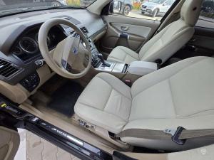 Melns Volvo XC90 2009 Viļņa, ar dzinēja tilpumu 2.40 L un nobraukumu 293 tūkst. km par 8900 €, foto 12 vietnē AUTOMOTO.COM.LV