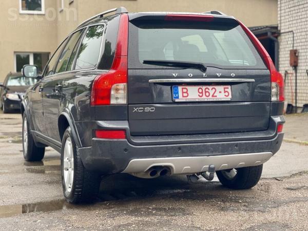 Melns Volvo XC90 2010 Rīga, ar dzinēja tilpumu 2.40 L un nobraukumu 0 tūkst. km par 8300 €, foto 4 vietnē AUTOMOTO.COM.LV