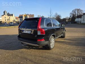 Black Volvo XC90 2010 in Rezekne, with an engine capacity of 2.40 L and mileage of 223 thousand km for 10000 €, photo 3 on AUTOMOTO.COM.LV