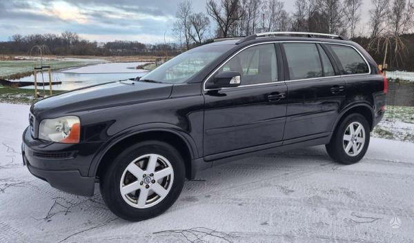 Melns Volvo XC90 2010 Utena, ar dzinēja tilpumu 2.40 L un nobraukumu 300 tūkst. km par 7250 €, foto 4 vietnē AUTOMOTO.COM.LV