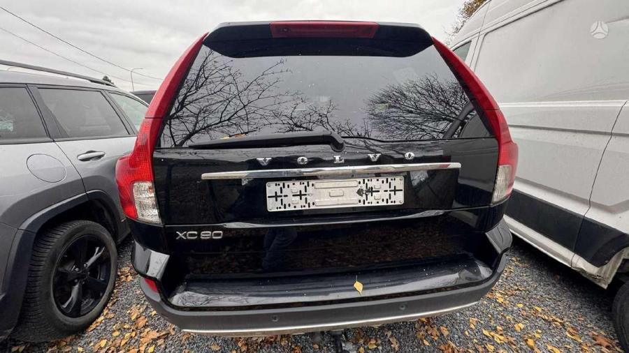 Melns Volvo XC90 2010 Kauņa, ar dzinēja tilpumu 2.40 L un nobraukumu 260 tūkst. km par 6100 €, foto 4 vietnē AUTOMOTO.COM.LV