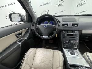 Black Volvo XC90 2010 in Vilnius, with an engine capacity of 2.40 L and mileage of 201 thousand km for 7900 €, photo 15 on AUTOMOTO.COM.LV