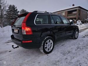 Black Volvo XC90 2010 in Radviliskis, with an engine capacity of 2.40 L and mileage of 296 thousand km for 7400 €, photo 4 on AUTOMOTO.COM.LV
