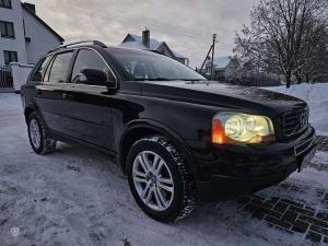 Black Volvo XC90 2010 in Radviliskis, with an engine capacity of 2.40 L and mileage of 296 thousand km for 7400 €, photo 7 on AUTOMOTO.COM.LV