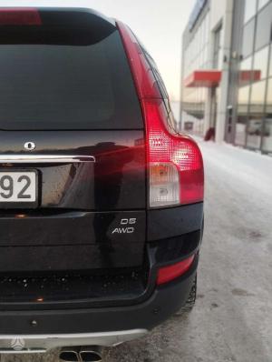 Melns Volvo XC90 2010 Viļņa, ar dzinēja tilpumu 2.40 L un nobraukumu 202 tūkst. km par 8900 €, foto 8 vietnē AUTOMOTO.COM.LV