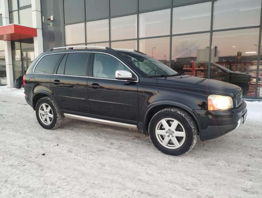 Melns Volvo XC90 2010 Viļņa, ar dzinēja tilpumu 2.40 L un nobraukumu 202 tūkst. km par 8900 €, foto 13 vietnē AUTOMOTO.COM.LV