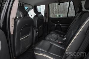 Black Volvo XC90 2010 in Riga, with an engine capacity of 2.40 L and mileage of 0 thousand km for 7795 €, photo 16 on AUTOMOTO.COM.LV
