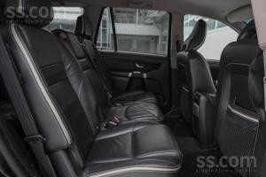 Black Volvo XC90 2010 in Riga, with an engine capacity of 2.40 L and mileage of 0 thousand km for 7795 €, photo 17 on AUTOMOTO.COM.LV