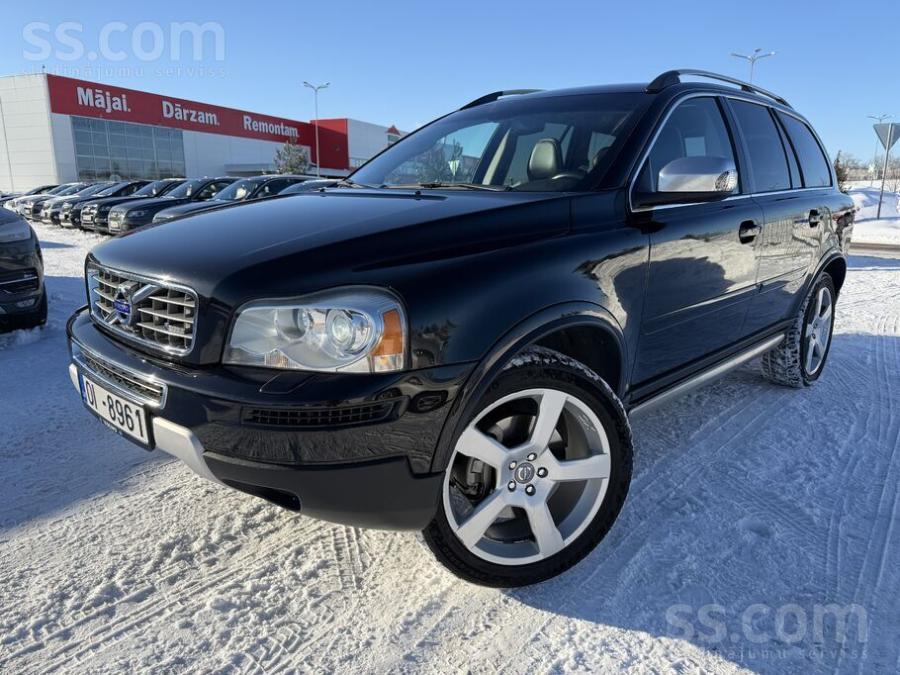 Melns Volvo XC90 2010 Daugavpils, ar dzinēja tilpumu 2.40 L un nobraukumu 0 tūkst. km par 10500 €, foto 1 vietnē AUTOMOTO.COM.LV