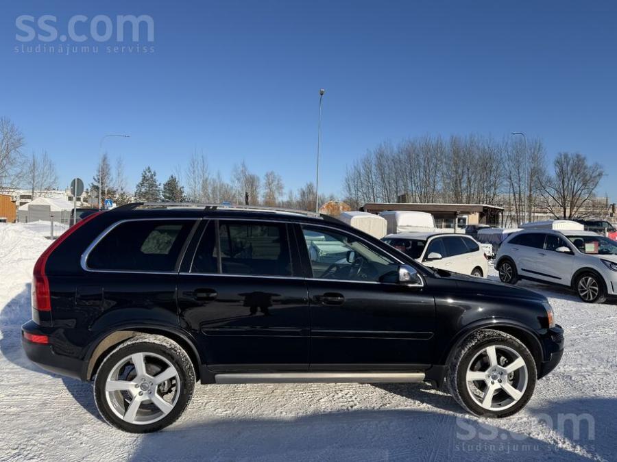 Melns Volvo XC90 2010 Daugavpils, ar dzinēja tilpumu 2.40 L un nobraukumu 0 tūkst. km par 10500 €, foto 5 vietnē AUTOMOTO.COM.LV