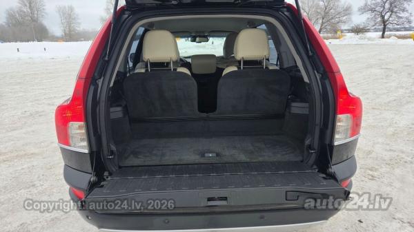 Melns Volvo XC90 2010 Tallina, ar dzinēja tilpumu 3.20 L un nobraukumu 285 tūkst. km par 10500 €, foto 10 vietnē AUTOMOTO.COM.LV