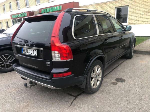 Melns Volvo XC90 2010 Alīta, ar dzinēja tilpumu 2.40 L un nobraukumu 490 tūkst. km par 5200 €, foto 4 vietnē AUTOMOTO.COM.LV