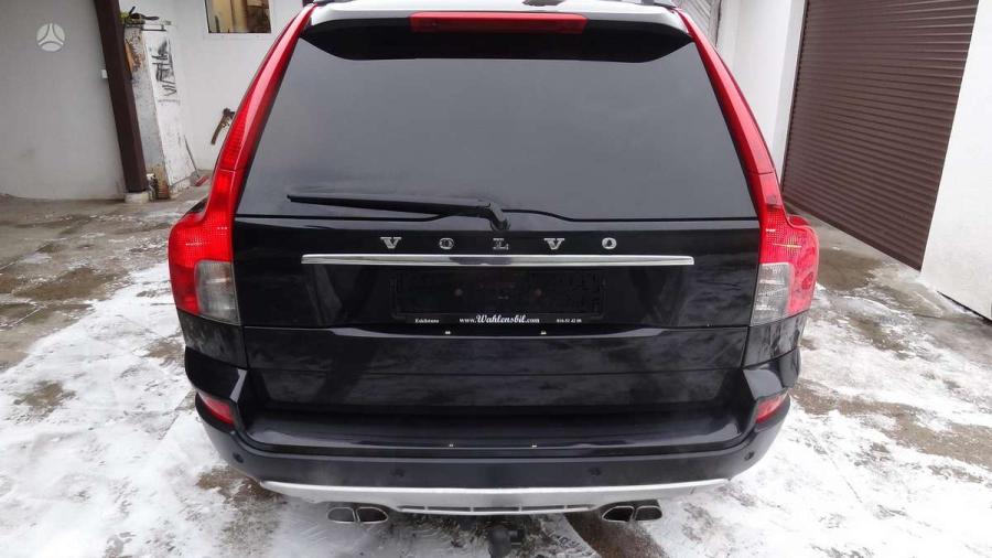 Black Volvo XC90 2010 in Joniskis, with an engine capacity of 2.40 L and mileage of 275 thousand km for 7777 €, photo 10 on AUTOMOTO.COM.LV