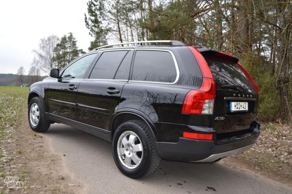 Black Volvo XC90 2010 in Vilnius, with an engine capacity of 2.40 L and mileage of 299 thousand km for 7950 €, photo 7 on AUTOMOTO.COM.LV