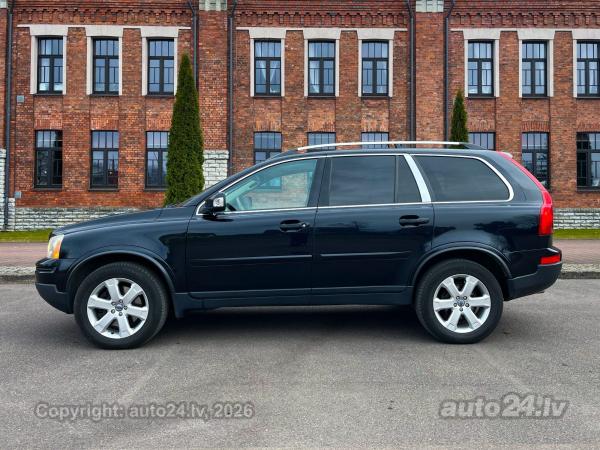 Melns Volvo XC90 2010 Tallina, ar dzinēja tilpumu 2.40 L un nobraukumu 341 tūkst. km par 10500 €, foto 2 vietnē AUTOMOTO.COM.LV