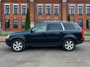 Melns Volvo XC90 2010 Tallina, ar dzinēja tilpumu 2.40 L un nobraukumu 341 tūkst. km par 10500 €, foto 3 vietnē AUTOMOTO.COM.LV