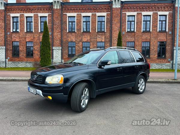 Melns Volvo XC90 2010 Tallina, ar dzinēja tilpumu 2.40 L un nobraukumu 341 tūkst. km par 10500 €, foto 3 vietnē AUTOMOTO.COM.LV