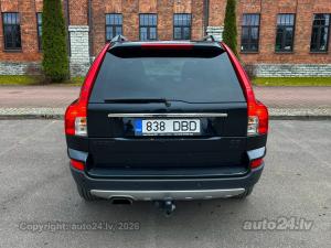 Melns Volvo XC90 2010 Tallina, ar dzinēja tilpumu 2.40 L un nobraukumu 341 tūkst. km par 10500 €, foto 5 vietnē AUTOMOTO.COM.LV