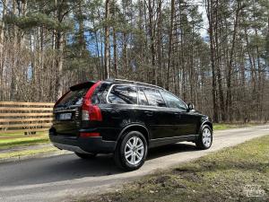 Melns Volvo XC90 2010 Viļņa, ar dzinēja tilpumu 2.40 L un nobraukumu 212 tūkst. km par 9850 €, foto  vietnē AUTOMOTO.COM.LV
